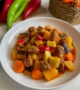 Etli Türlü Yemeği Nasıl Yapılır – mutfaktaki.com