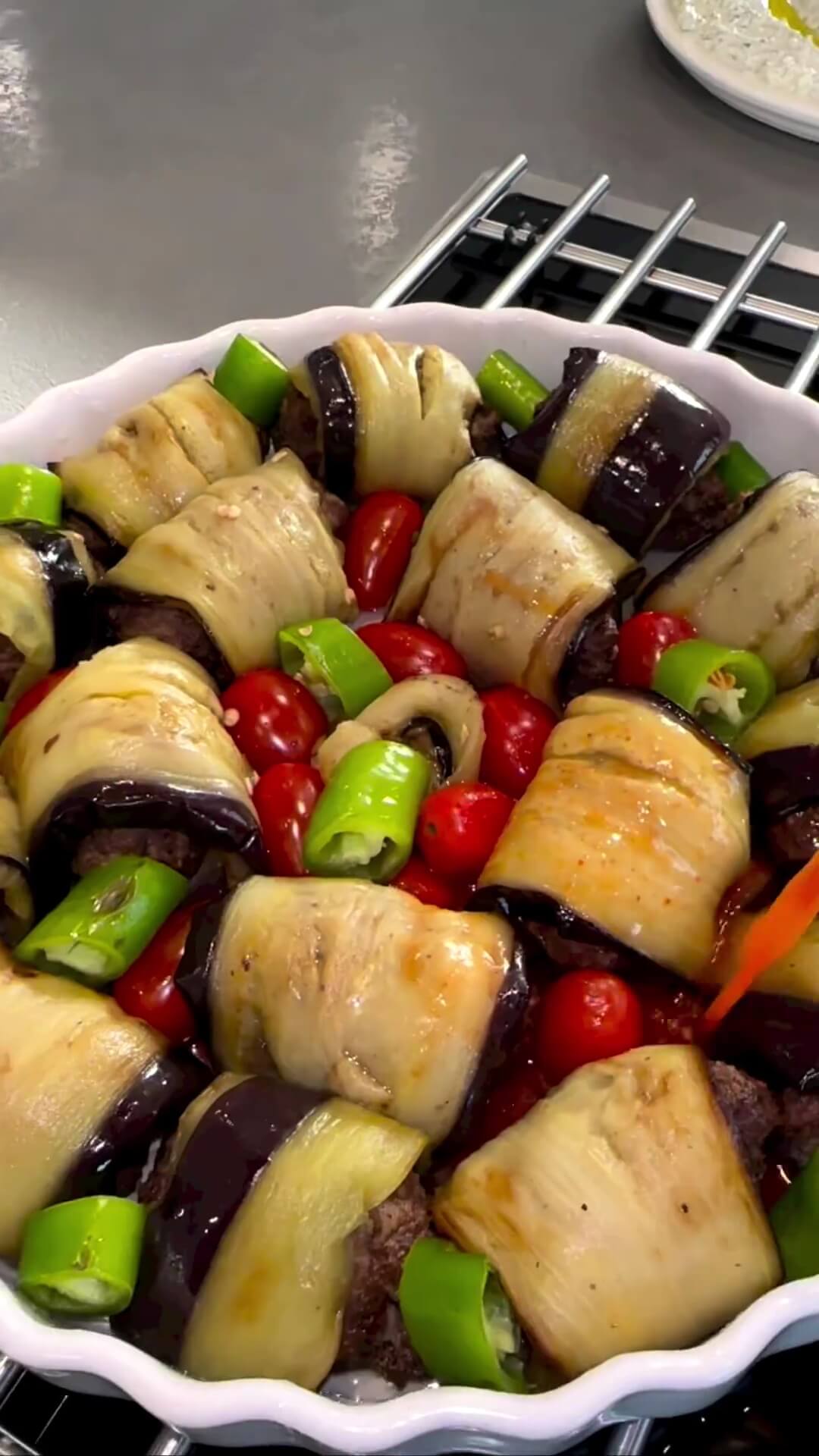 Köfteli Patlıcan Sarma Tarifi – mutfaktaki.com